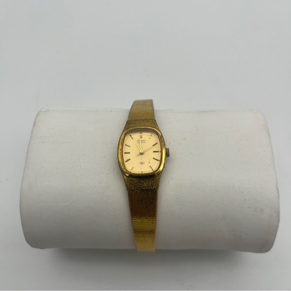 Seiko | Accessories | Vintage Ladies Seiko Quartz Gold Tone Watch | Poshmark